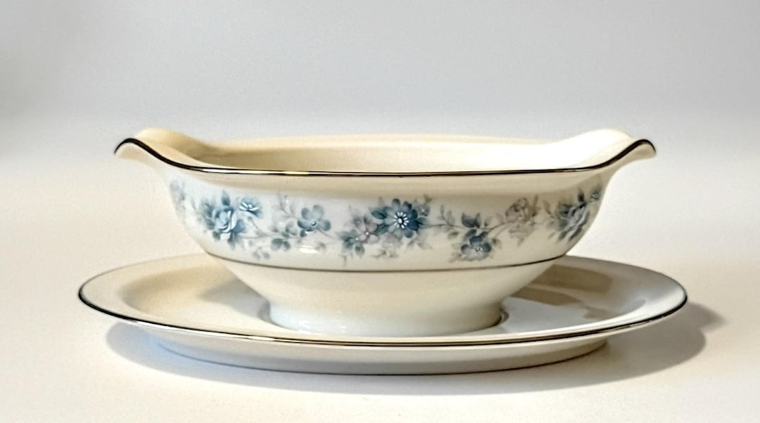 Vintage Noritake Ivory China SPLENDOR 7235 Gravy Boat With Attached ...