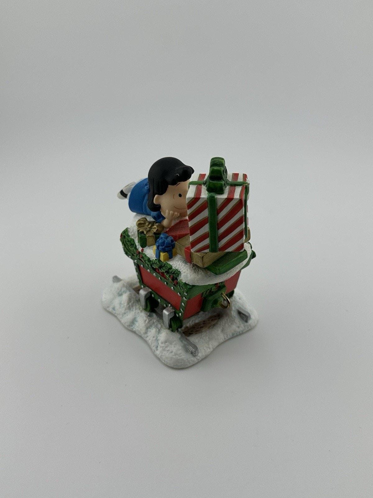 Danbury Mint Peanuts Christmas Train COA Snoopy, Linus, Lucy, CB, Sally ...