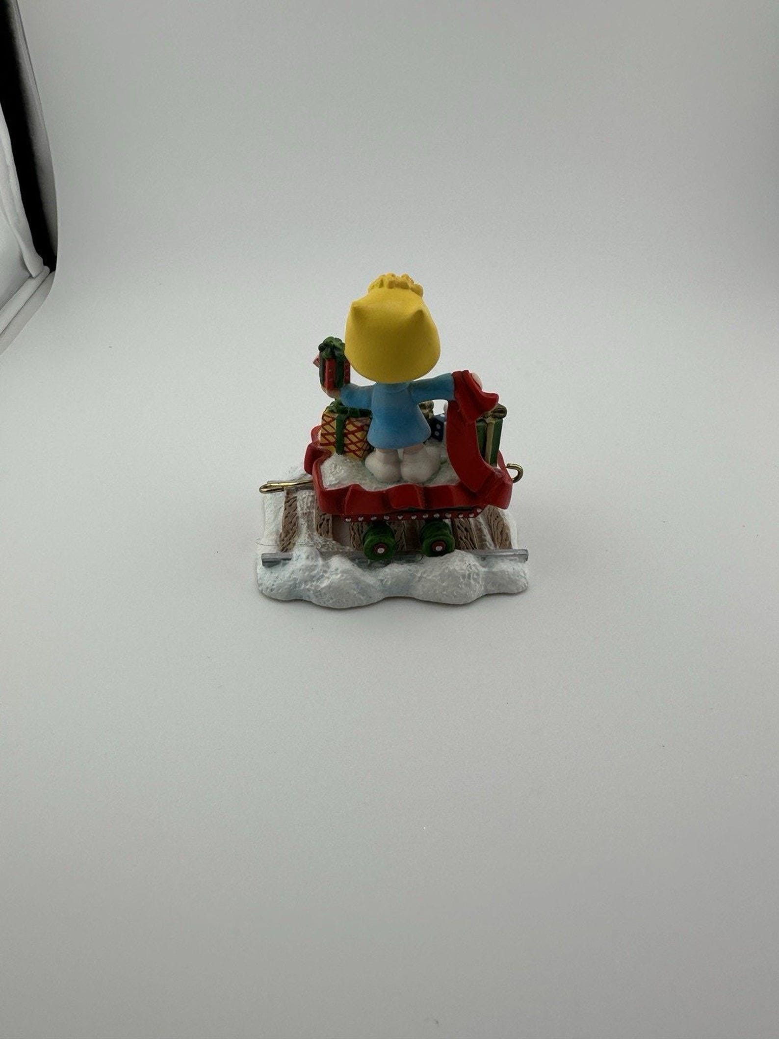Danbury Mint Peanuts Christmas Train COA Snoopy, Linus, Lucy, CB, Sally ...
