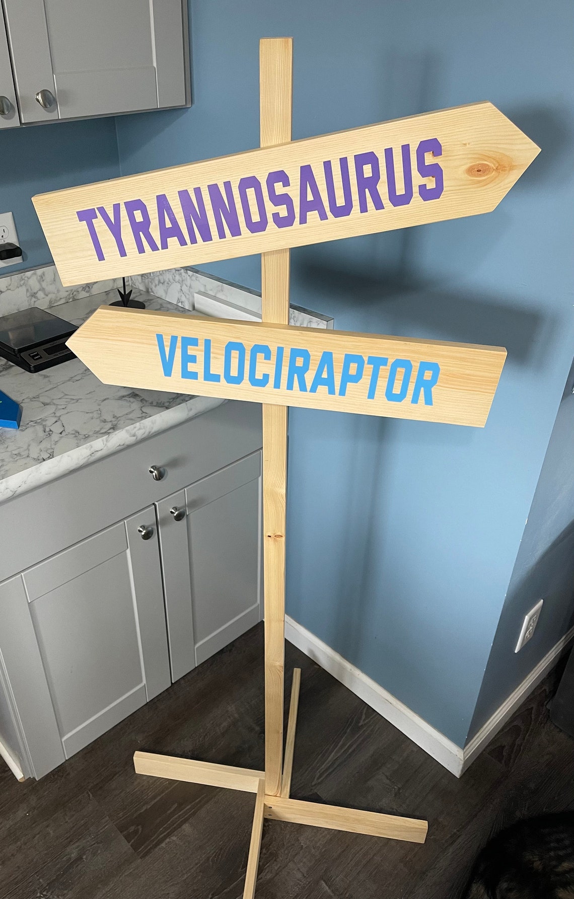 1-4 Large Directional Arrows With Free Standing Post, 3.5x18 Inch ...