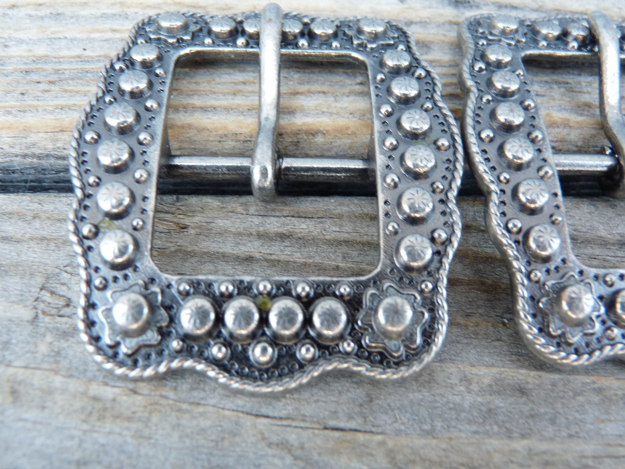 Lot of 2 Scalloped Berry Buckles Antique Nickel Copper Center Bar 3/4 ...