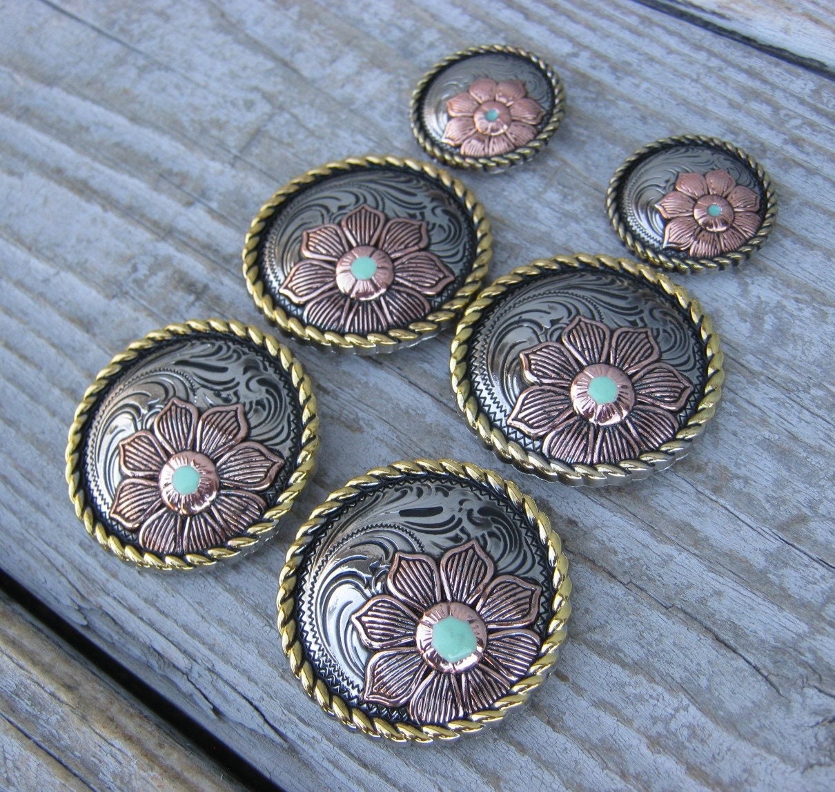Floral Rope Edge Turquoise Copper Concho Screw Back Saddle Set 1