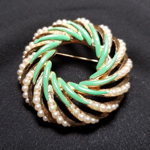 Capri Brooch - Etsy