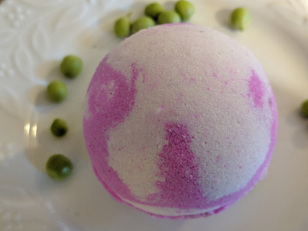 Sweet Pea Bath Bomb - Etsy