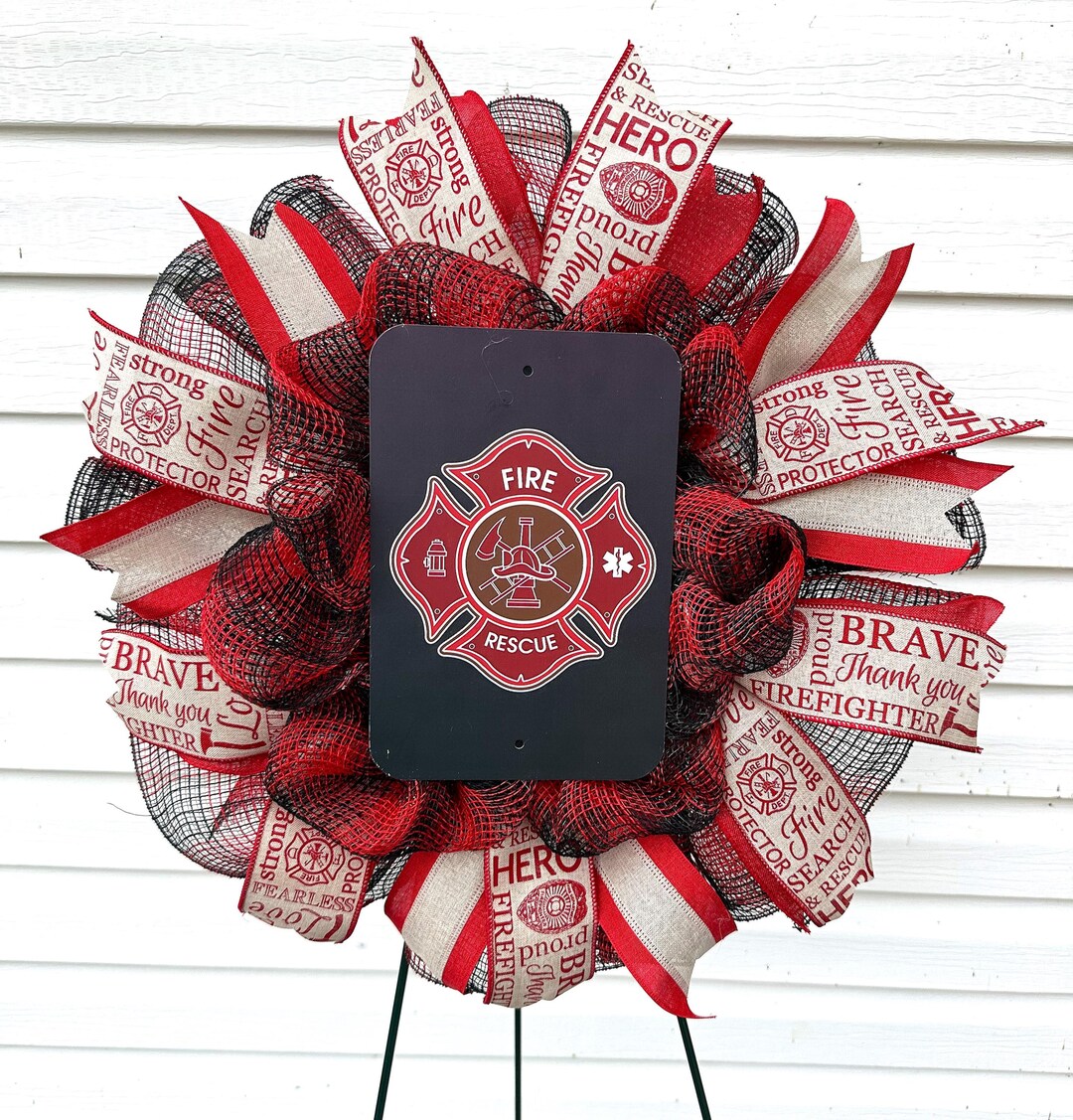 Fireman FIRE Rescue Wreath, Fireman, Rescue, EMS Tribute Wreath ...