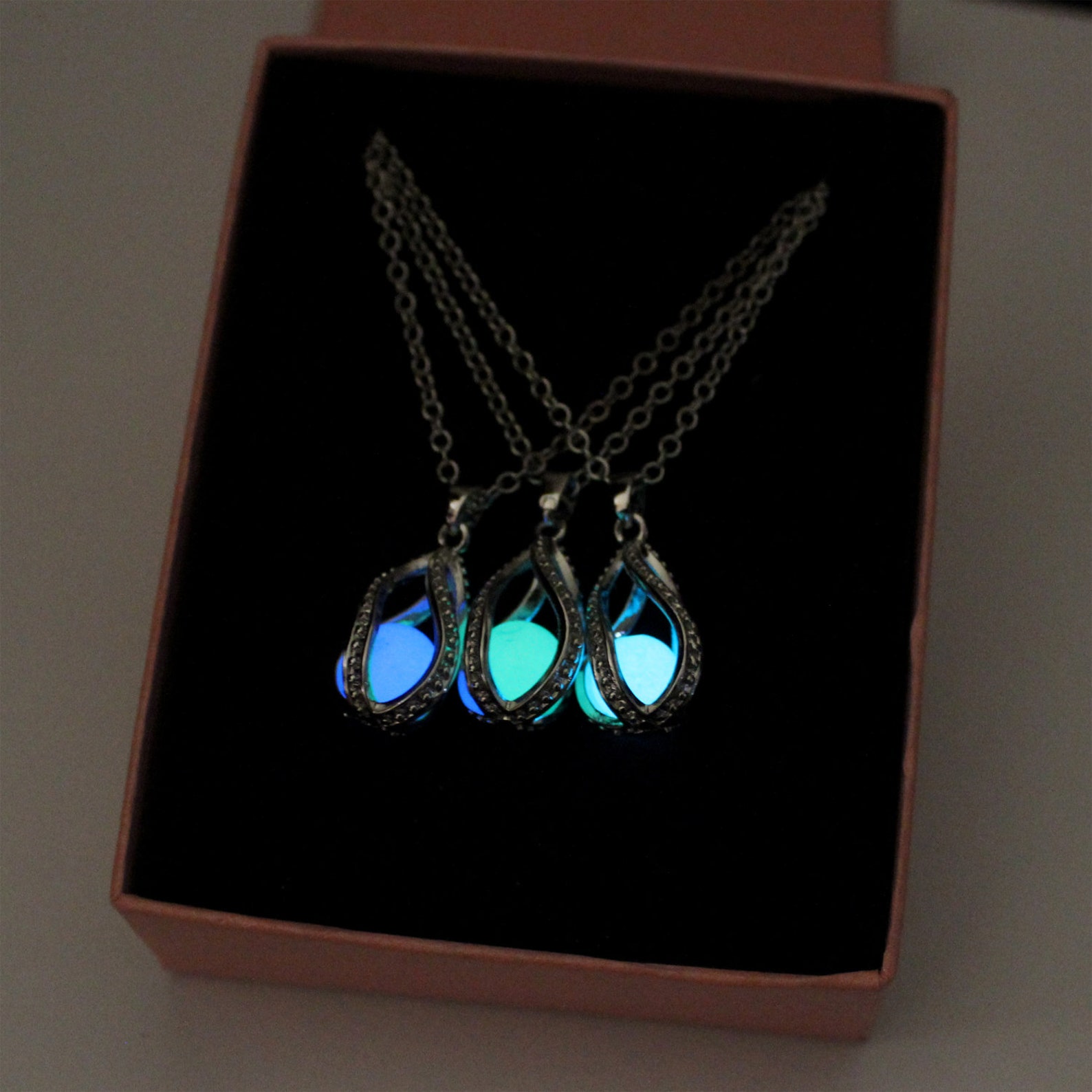 Glowing Necklace Glow in the Dark Necklace Glowing Crystal - Etsy