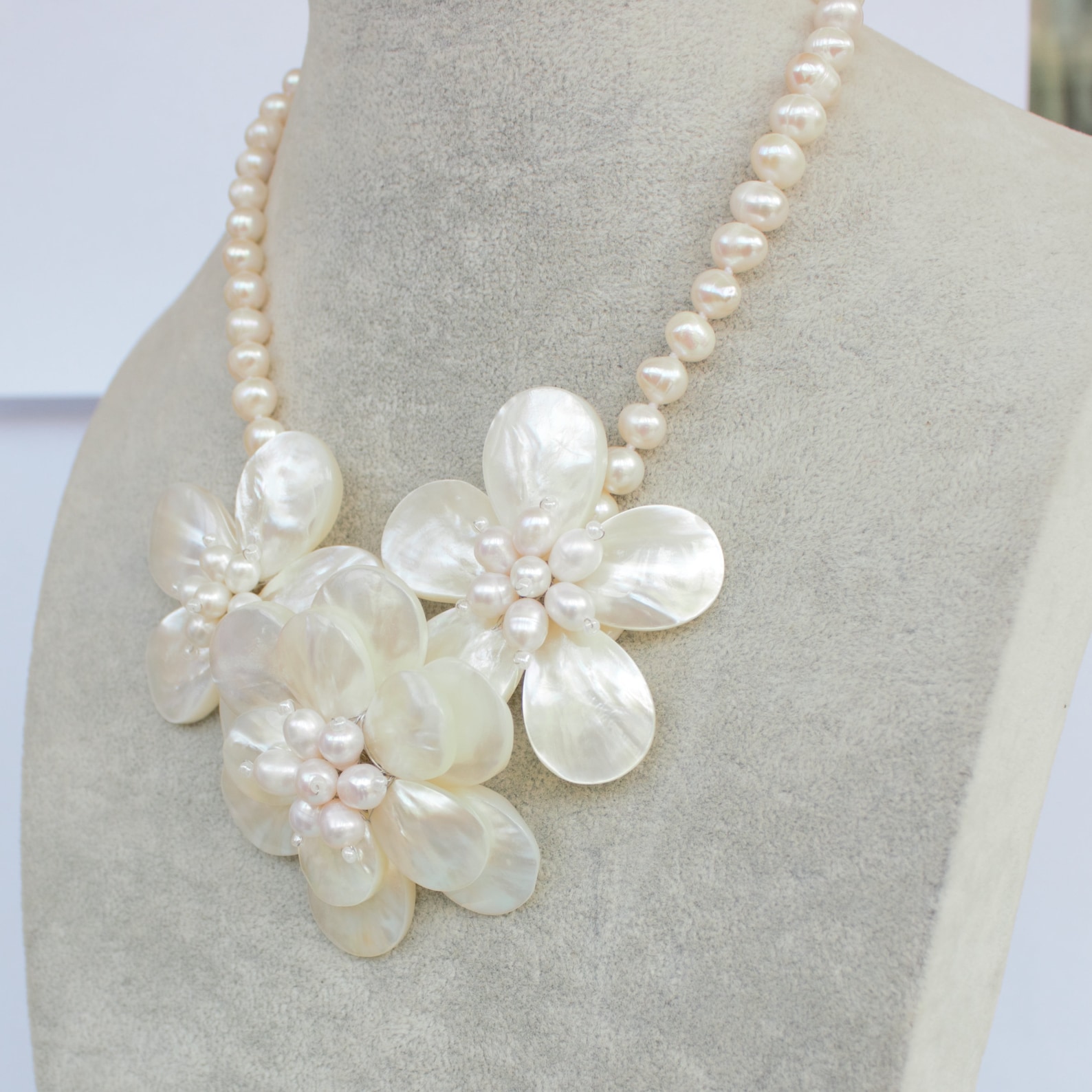 18'' Natural White Shell Flower Necklace Pearl Necklace Choker Necklace ...