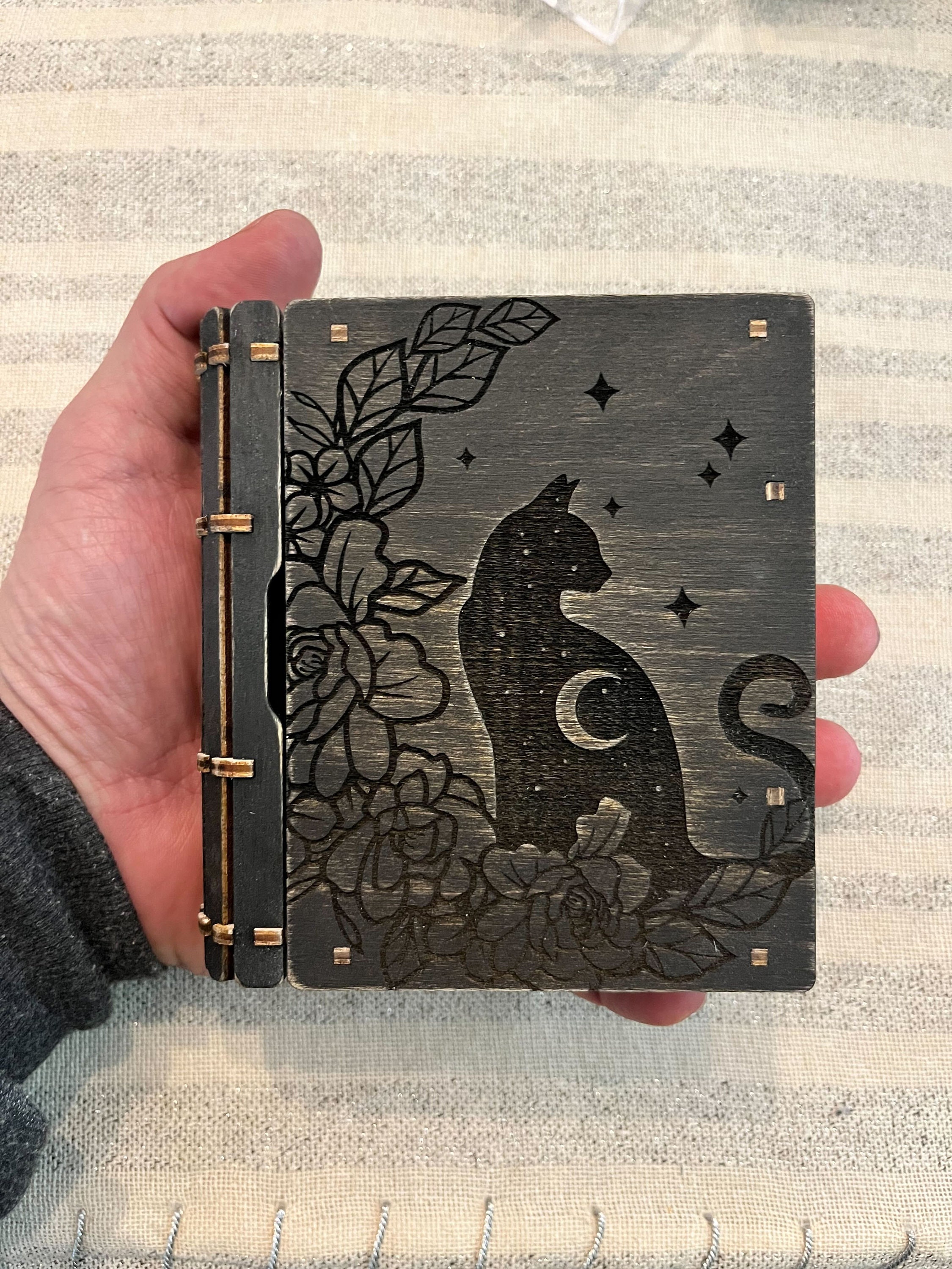 Sliding Dice Tome With Custom Engraving and Foam Insert - Etsy