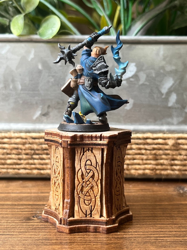 Custom DND Character Display Pedestals ~ Dnd Player Gifts ~ Dnd ...