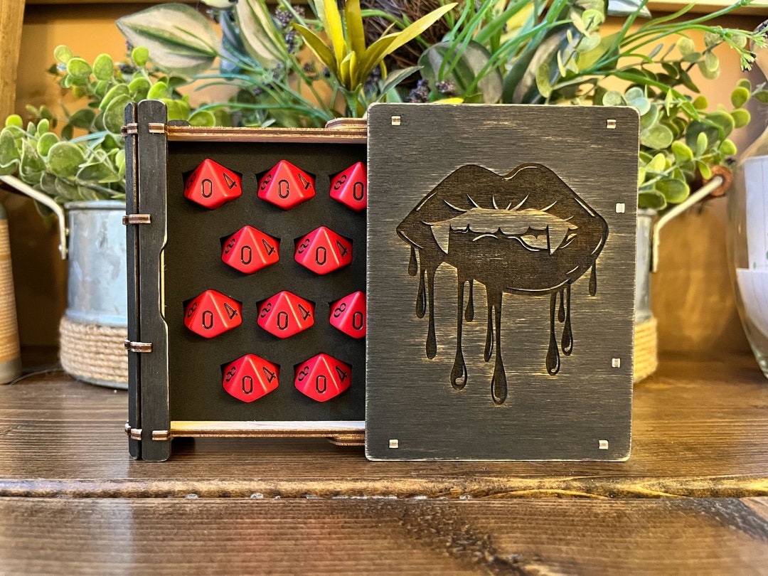 Vampire the Masquerade Dice Box With D10 Dice Set ~ Vampire the ...