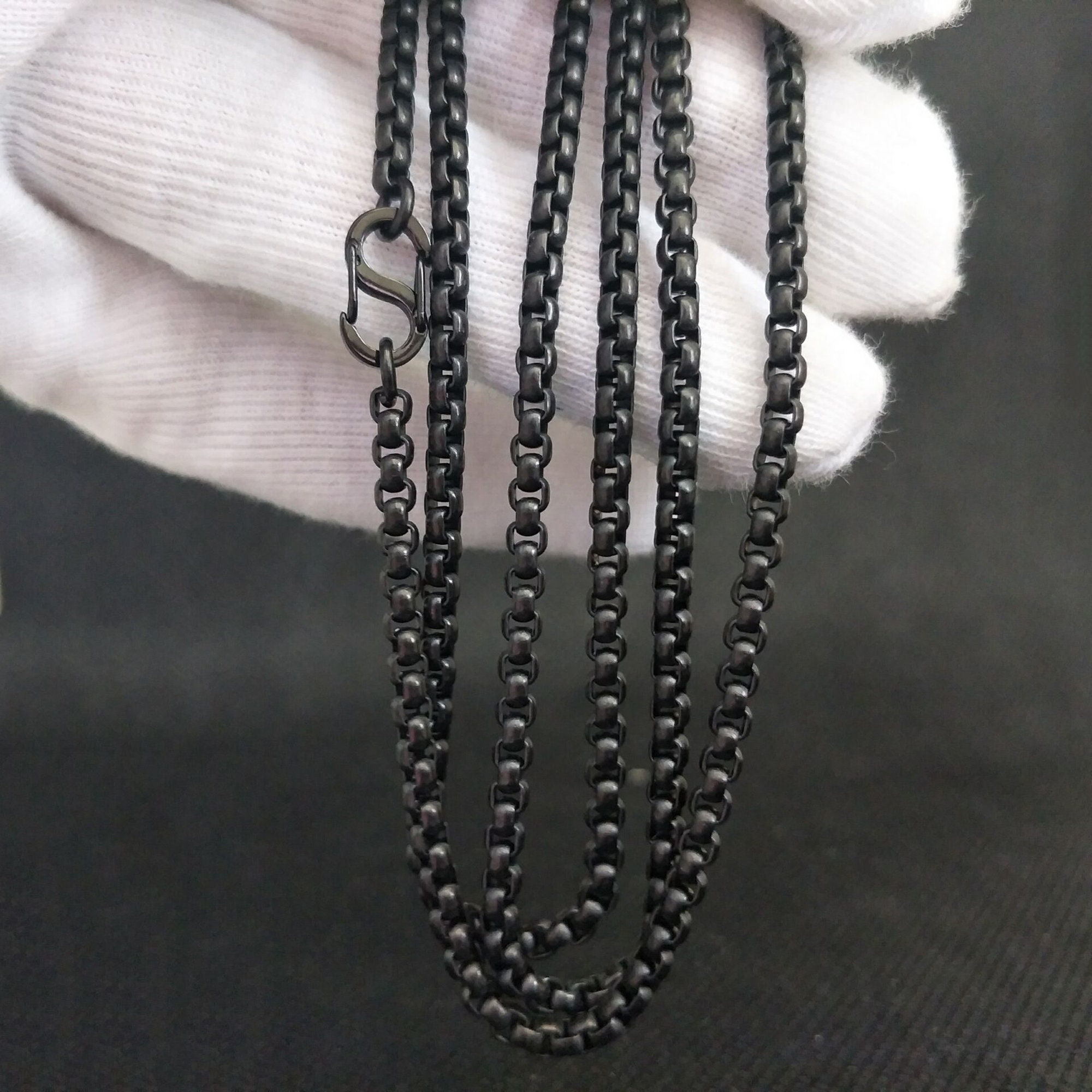 Titanium box chain store