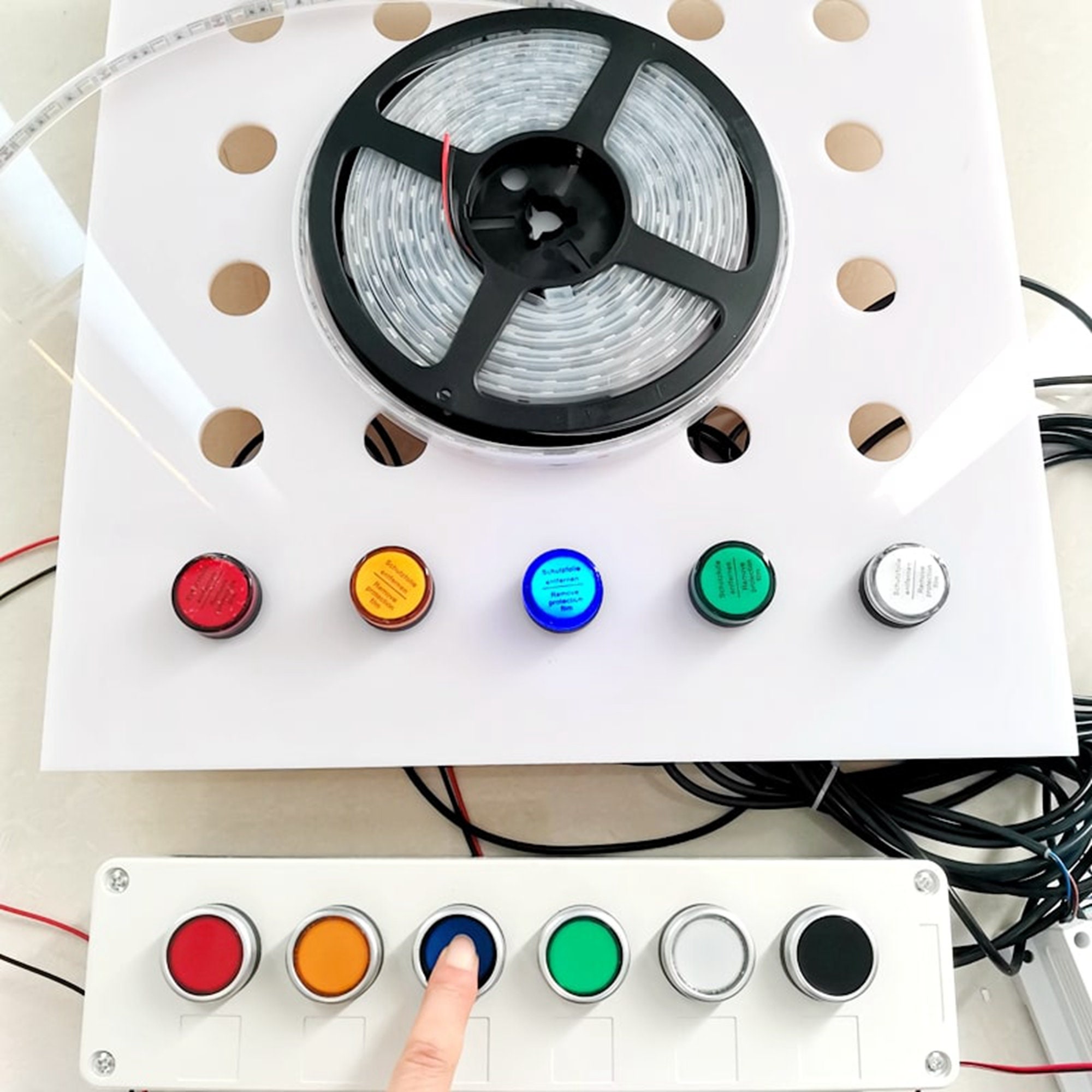 Momentary Push Button Sequential Game for Escape Rooms, Real Life ...