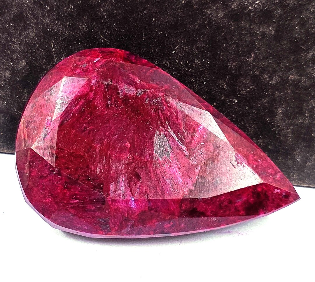 Exclusive Quality Certified 557.00 Carat Ruby | Natural Pigeon Blood ...