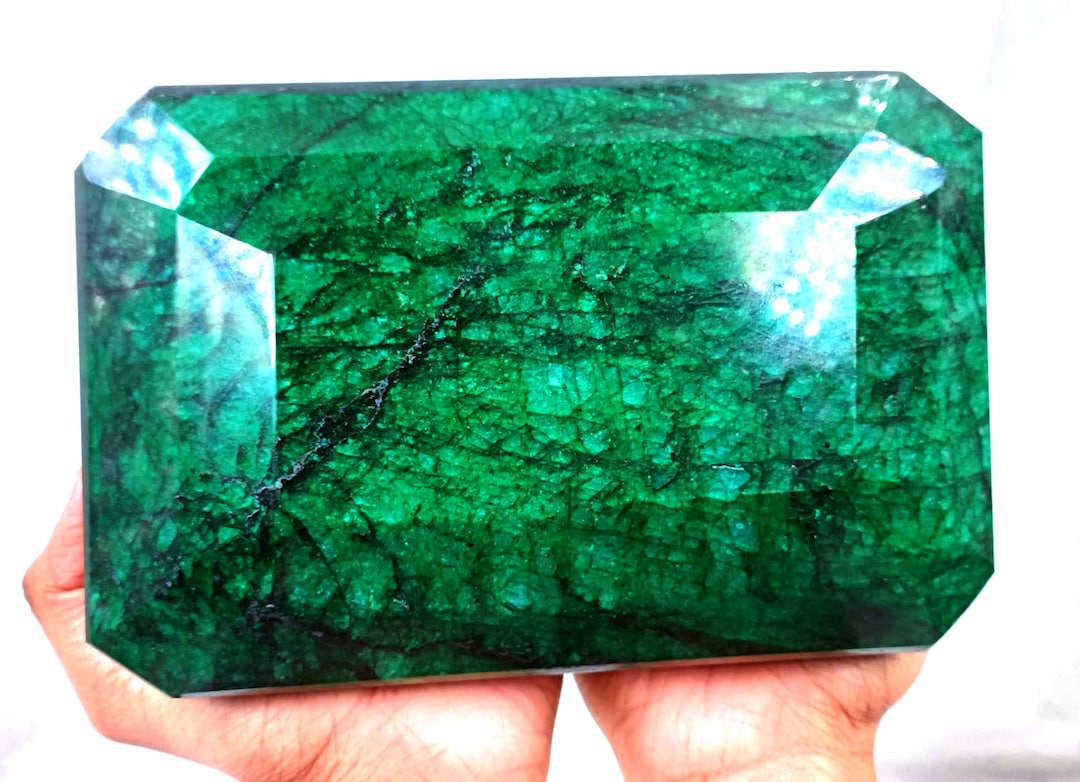 Natural Emerald Gemstone, 20000 Ct 4 Kg, Colombian Emerald Cut - Etsy