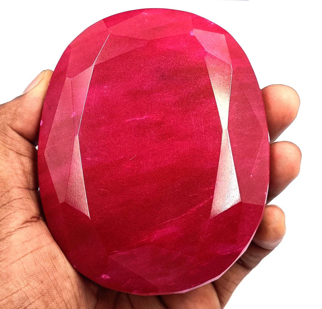 Huge 2586.00 Ct Pigeon Blood Red Ruby | Natural Certified African Oval ...