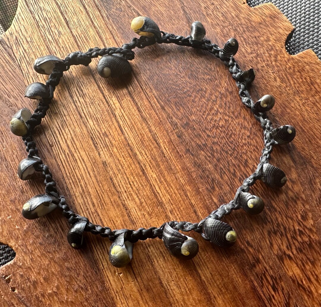 Hand Made in Hawaii, 13 Inch Kupee Seashell Necklace or Wrap Bracelet ...