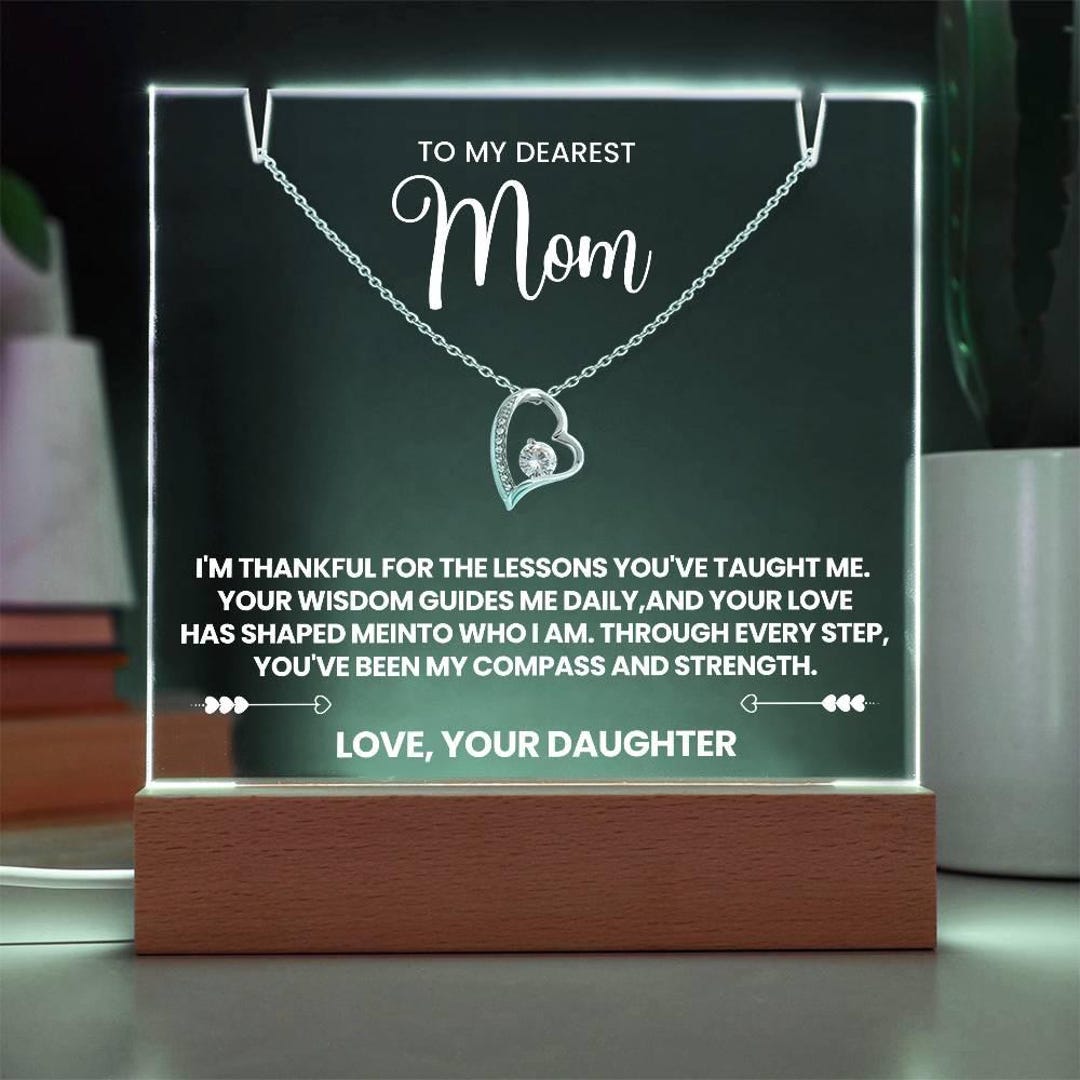 Custom Mom Necklace With Lighted Display – Sentimental Mother’s Day ...