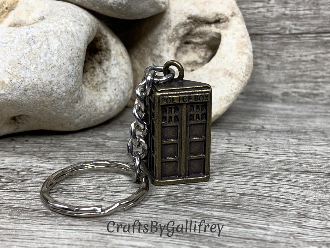 Small Bronze Tardis Doctor Who Inspired Keychain, Police Box Keychain ...