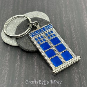 Doctor Who Inspired Tardis Keychain, Police Box Time Machine Keychain ...