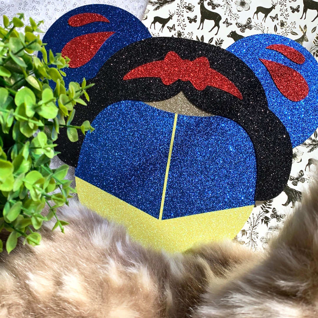 Snow White, Evil Queen, Grumpy, Poison Apple Sparkly Wooden Door Decor ...