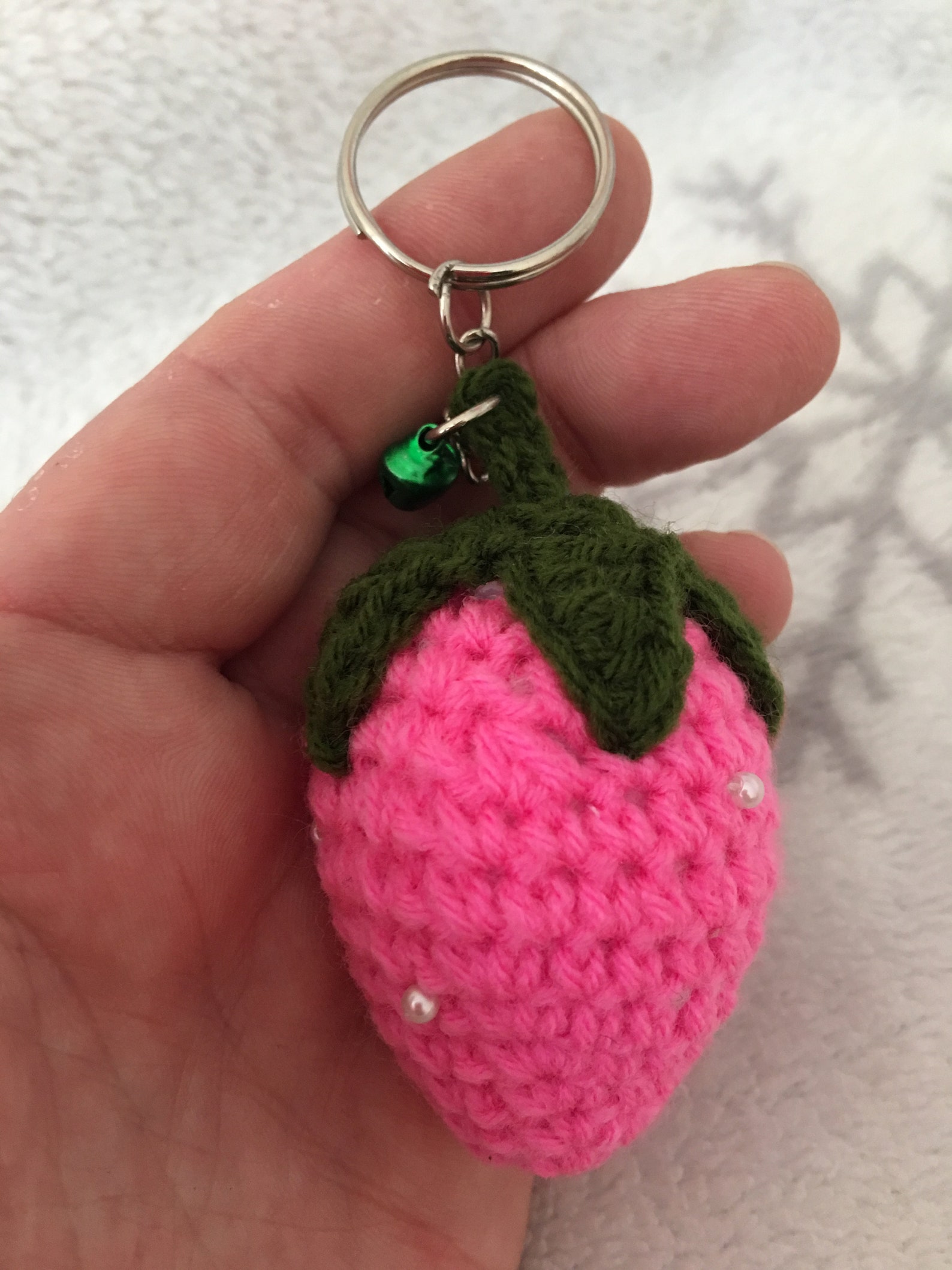 Crochet Strawberry Keyring / Strawberry Keyring / Strawberry / Keyring ...