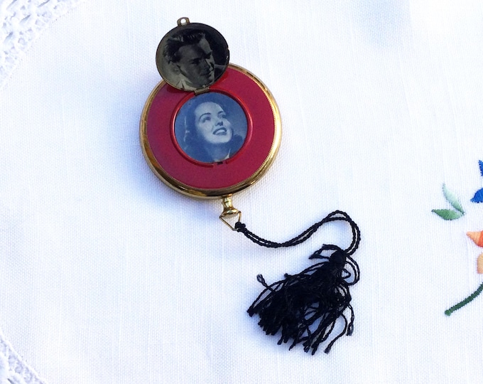 Vintage 1950s Locket Compact – Photo Powder Compact With Mirror, USA ...