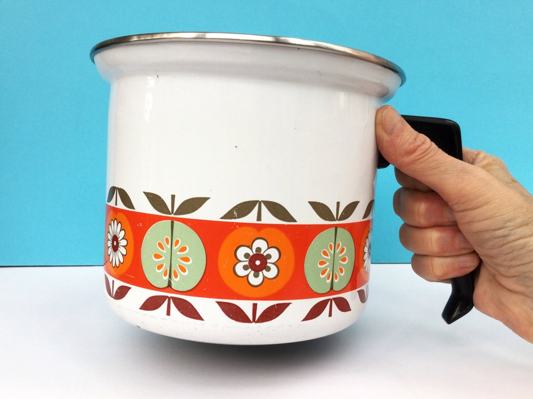 Vintage Enamel Jug With Retro Daisy and Apples Pattern in - Etsy