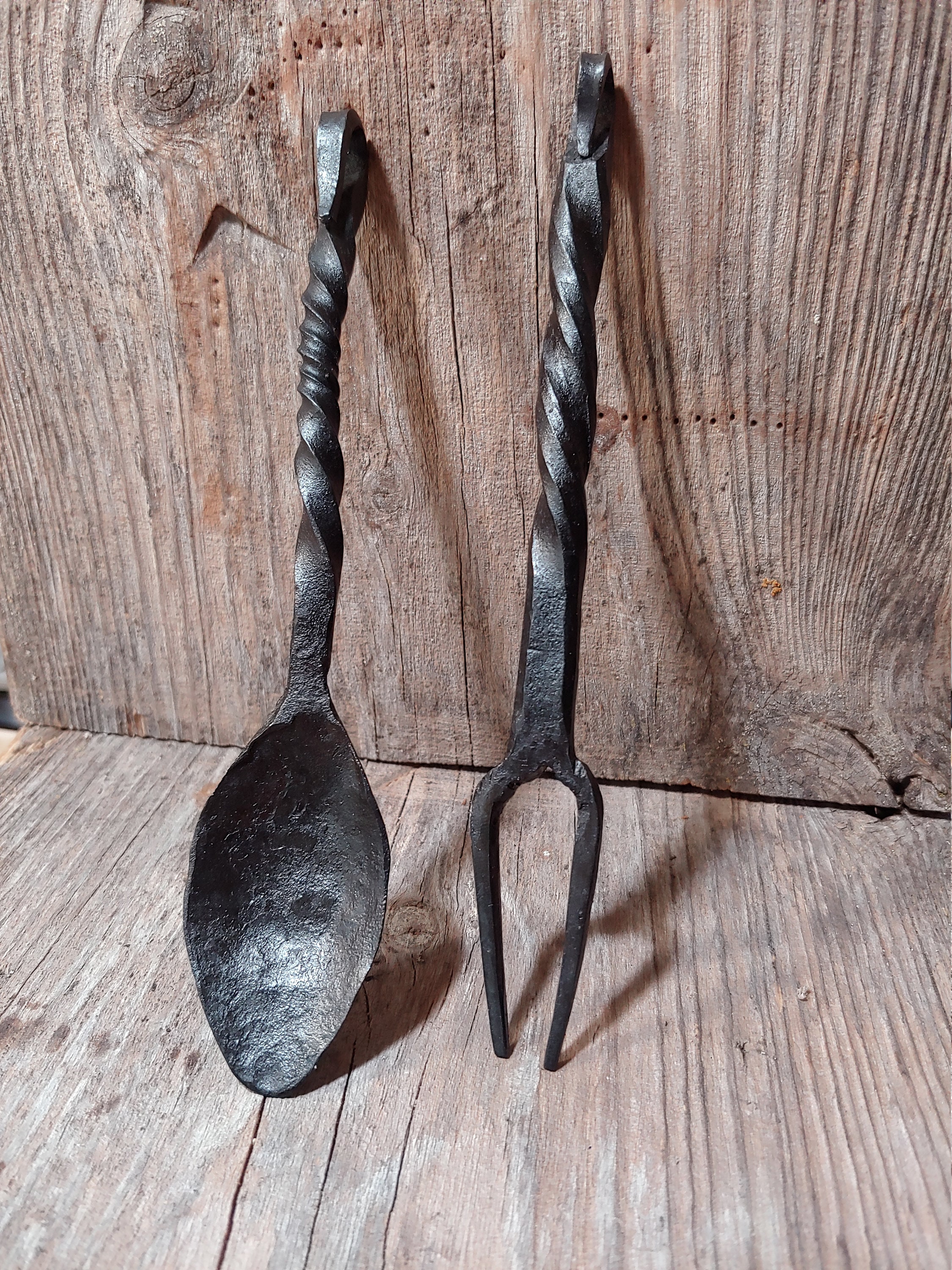 Handgeschmiedete Gabel und Löffel mit gedrehten Griffen - Etsy.de