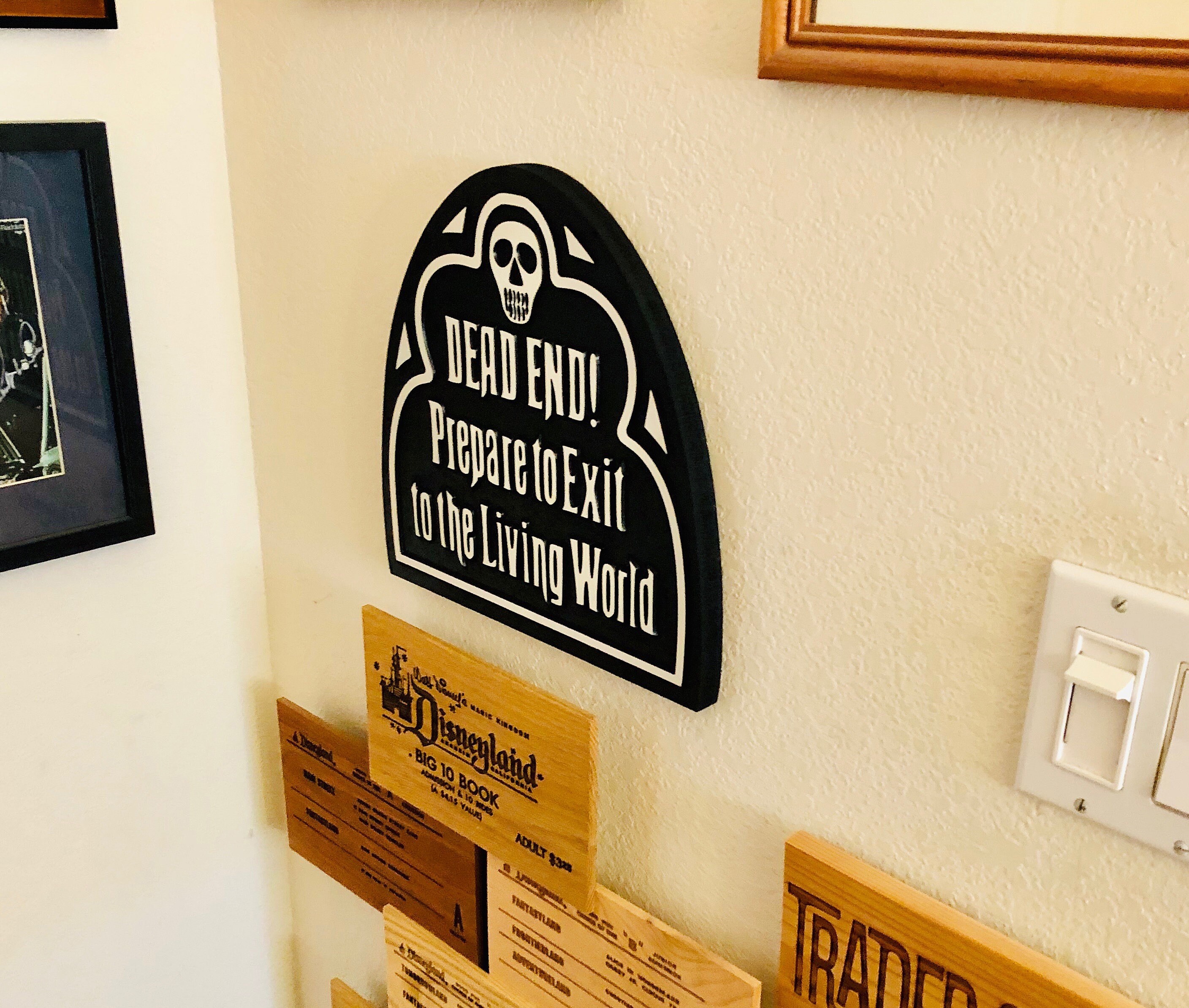 Haunted Mansion Inspired dead End Wall Hanging | Etsy