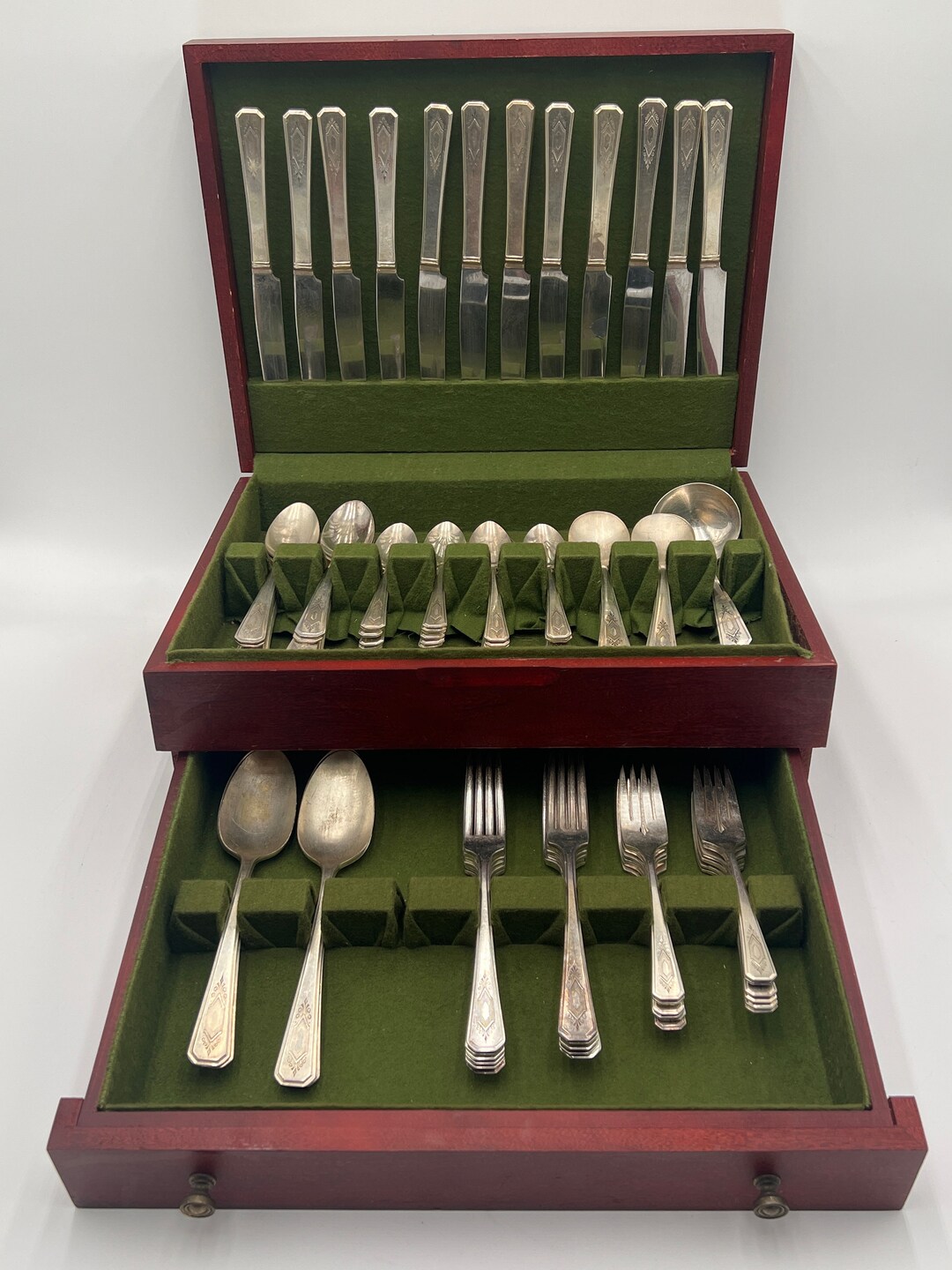 Vintage 1932 W.M. A Rogers A1 Plus nuart Pattern 90 Piece Silverware / Flatware Set With Chest ...