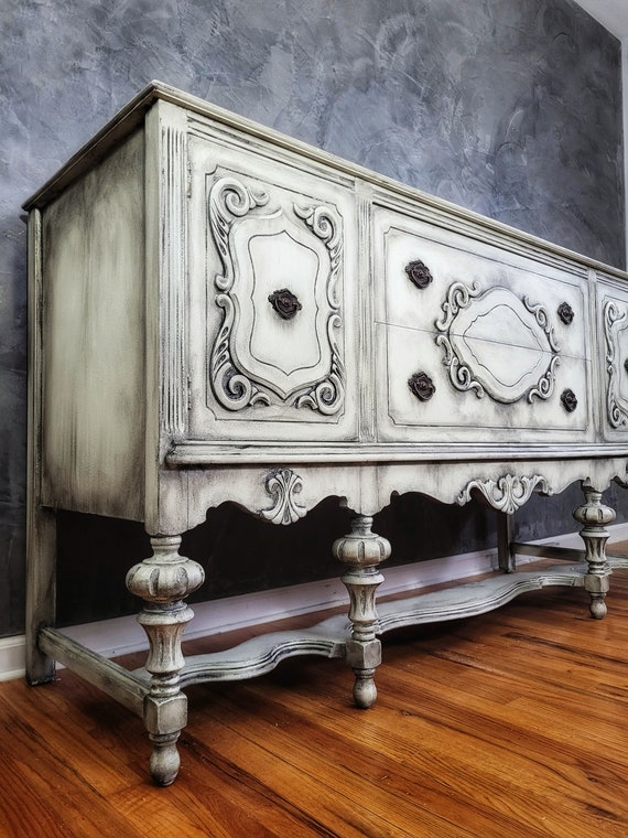 Entry buffet table store