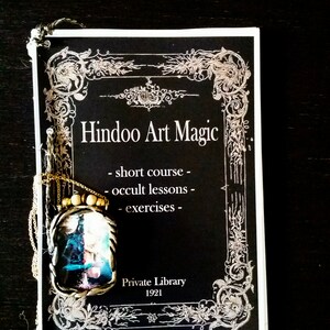 Hindu Deity, Indian Religious, Hinduist Religion Book, Bhagavad Gita ...