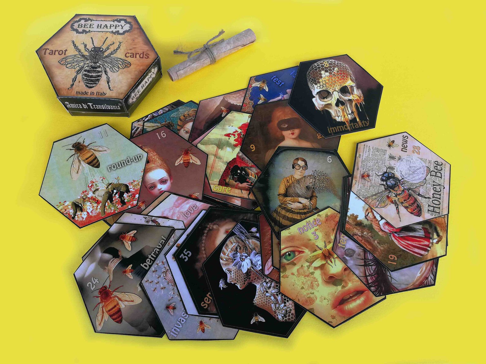 Honey Bee, Queen Bee, Tarot Cards Deck, Art Tarot, Book Guide ...
