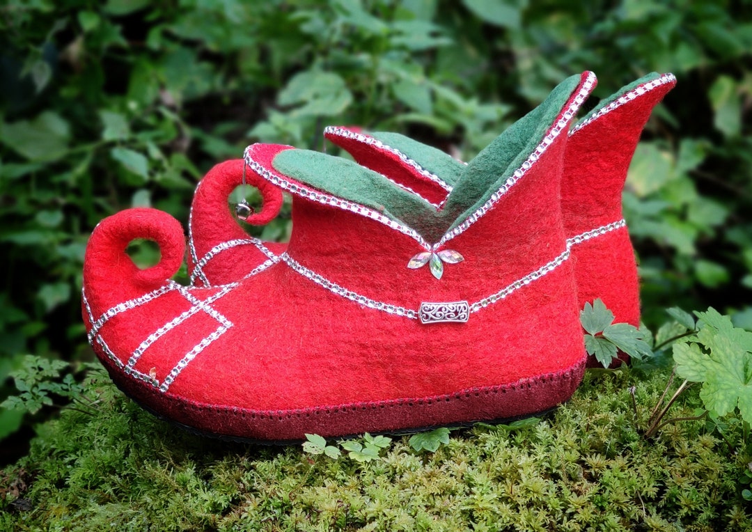 Elven Shoe Red . Shoes With Soles for Street Processions and Parades ...