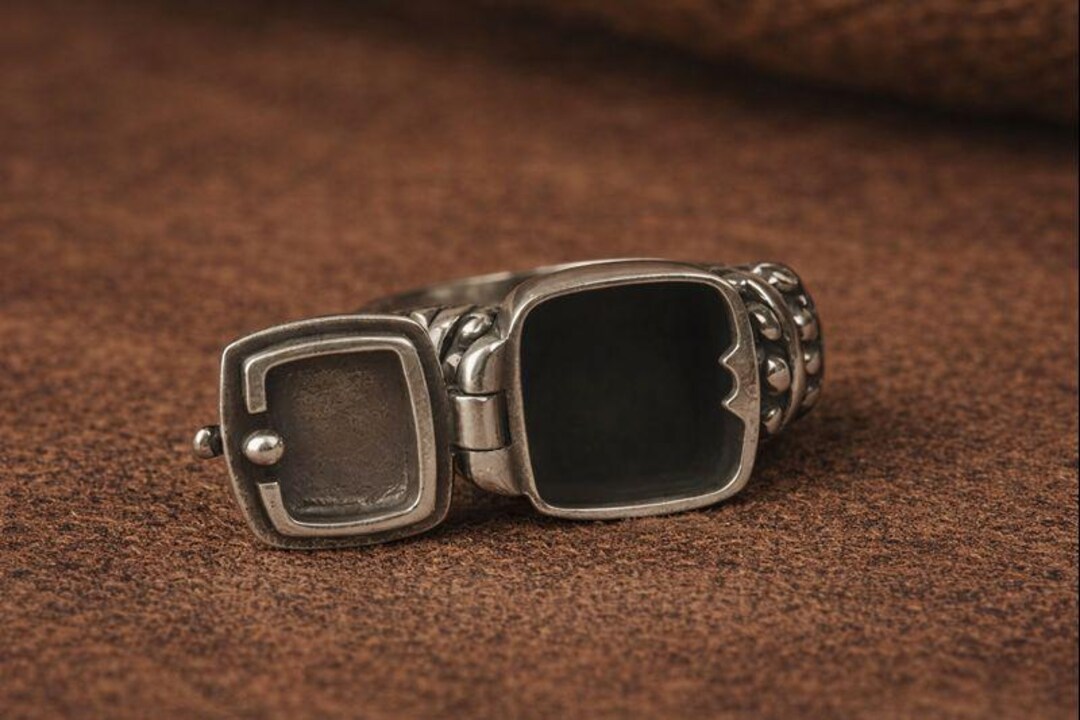 Sterling Silver Poison Box Ring, Gothic Cross Secret Compartment Ring ...