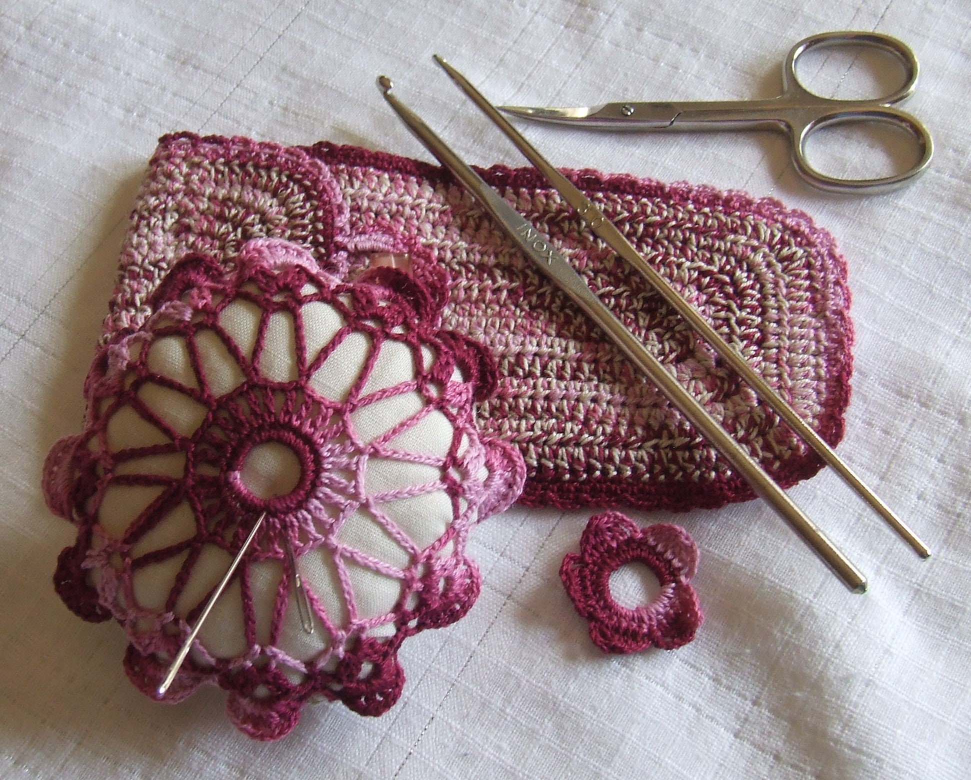 Set per cucito, puntaspilli più custodia piccoli attrezzi - Etsy Italia