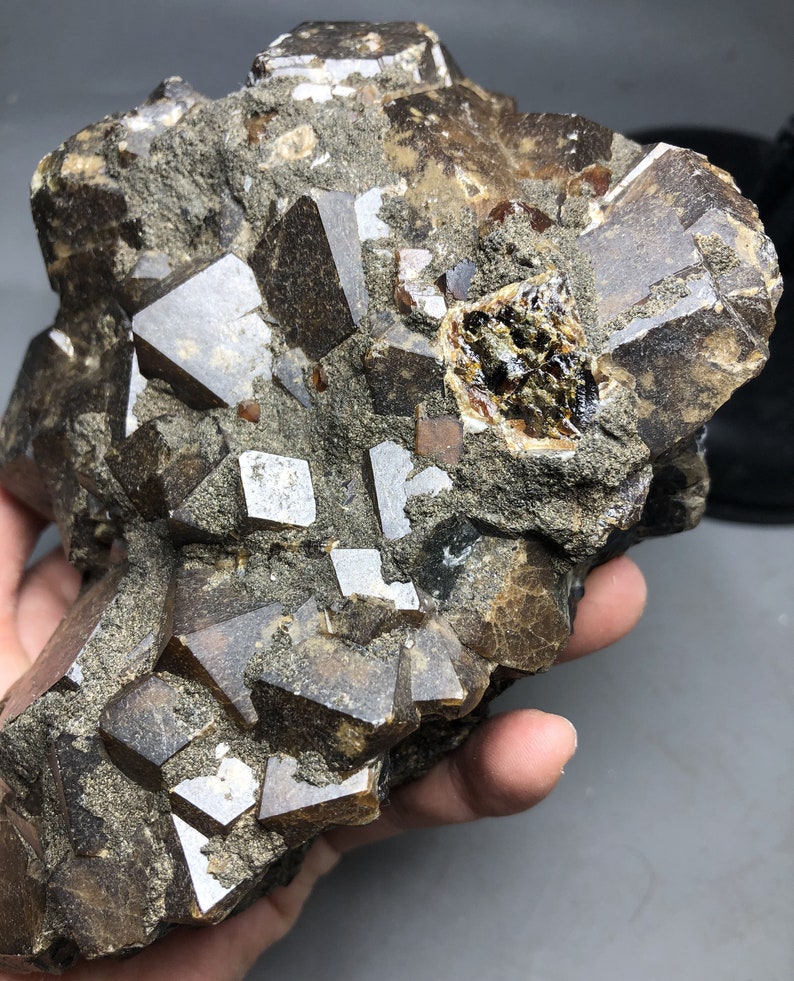 1880g New Find Raw Natural Rare Garnet Crystal Specimens Y157 - Etsy