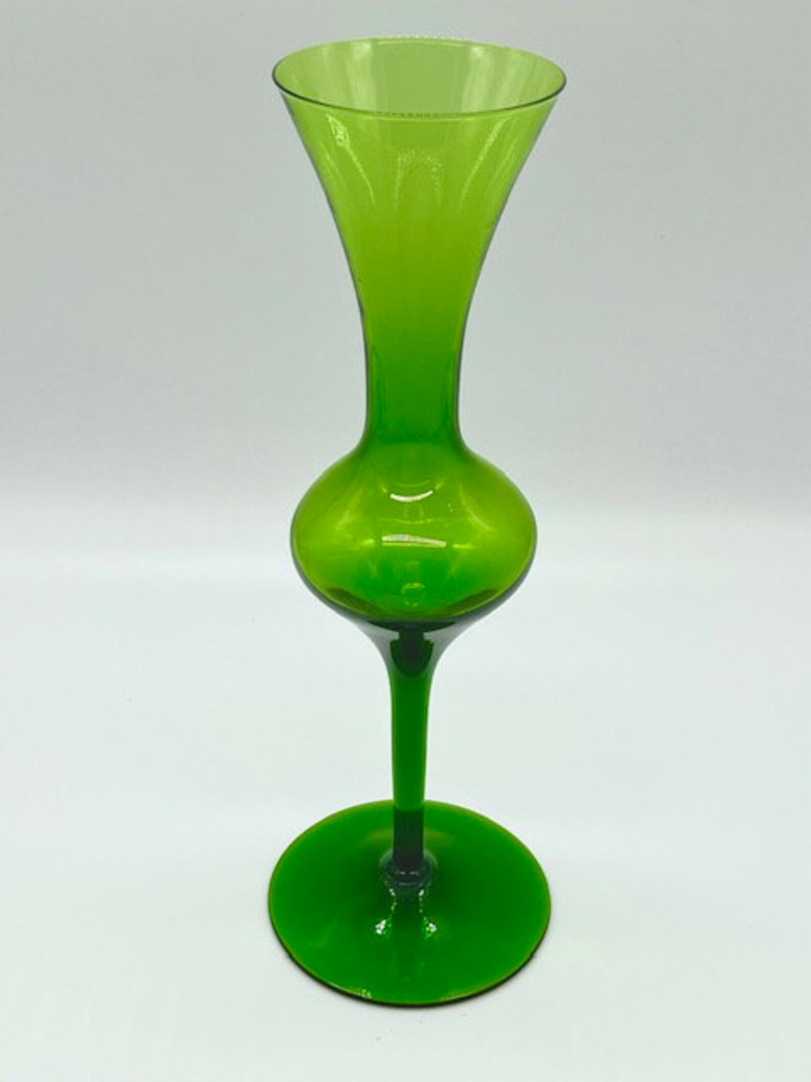 Vase Vintage Green Glass Crystal Rare Hand Blown Green Color Emerald ...