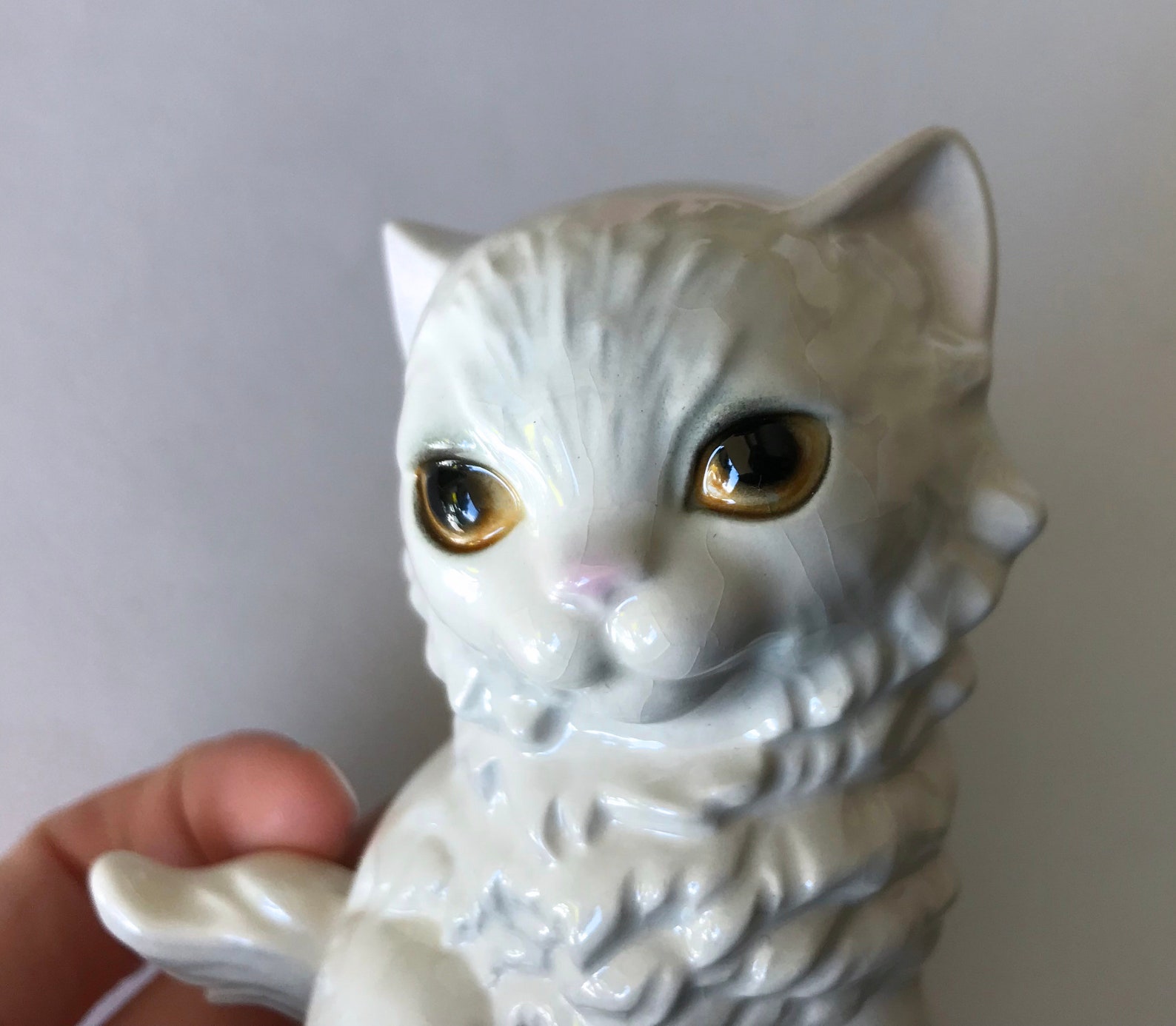 GOEBEL CAT VINTAGE Collectible Figurine Unique Ceramic White Sitting ...