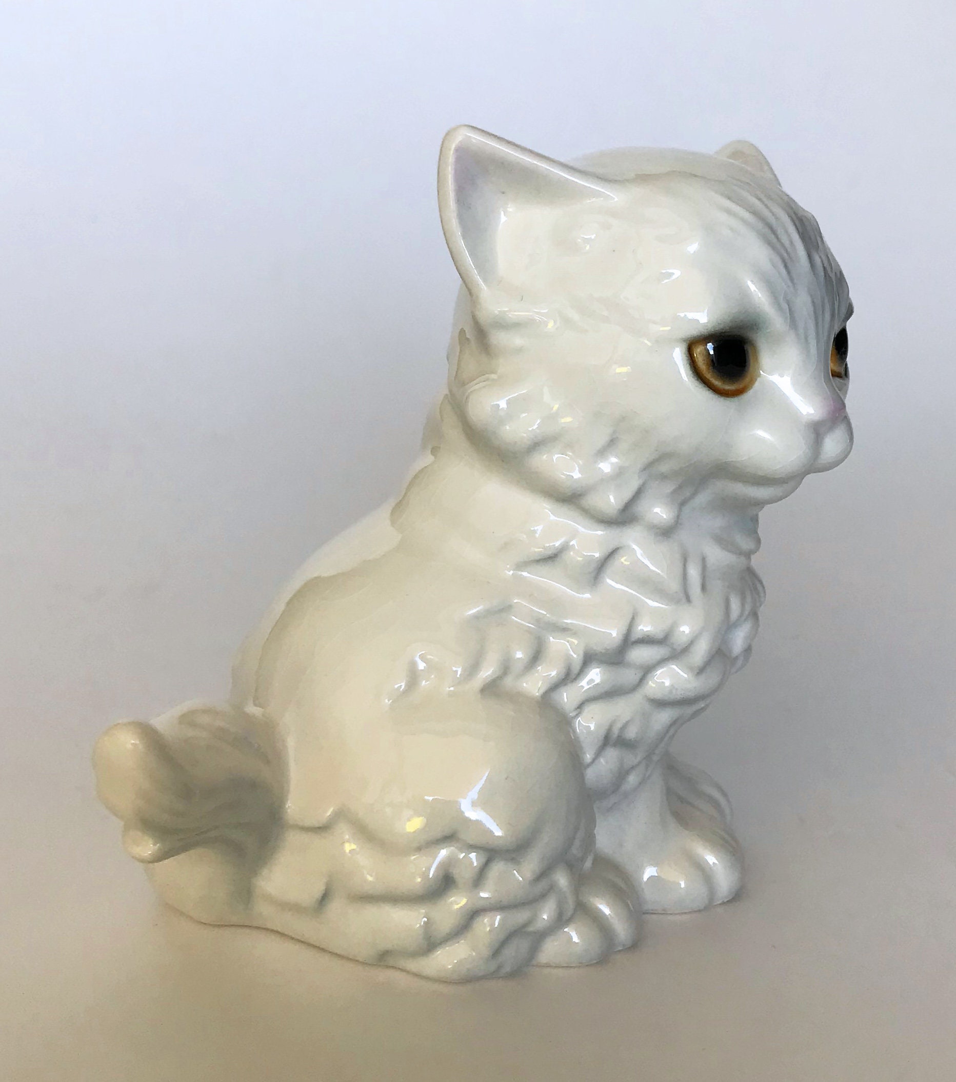 GOEBEL CAT VINTAGE Collectible Figurine Unique Ceramic White Sitting Cat Porcelain Yellow Eyes ...