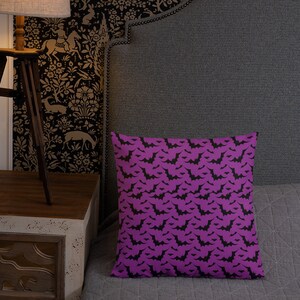 HALLOWEEN PILLOW BAT Print Decorative Throw Pillow Home Decor Halloween ...