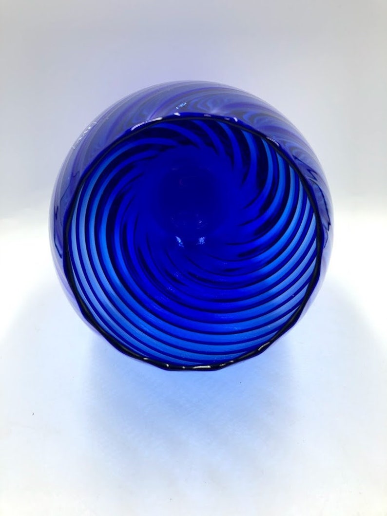 IVV Cobalt Blue Glass Vase Handmade in Italy Barrel Swirl Scallop Top ...