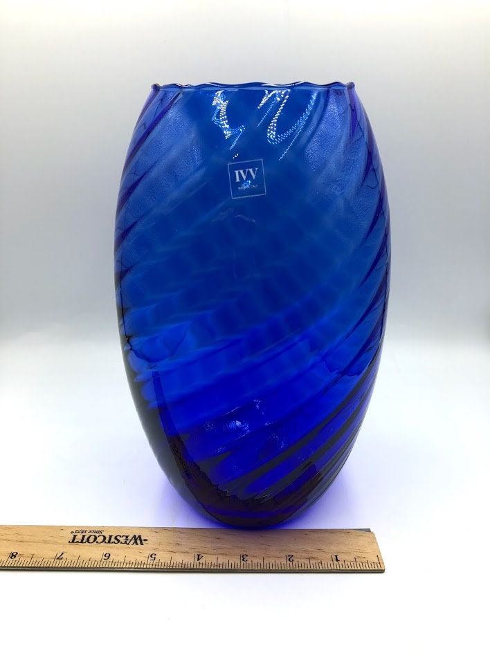 IVV Cobalt Blue Glass Vase Handmade in Italy Barrel Swirl Scallop Top ...