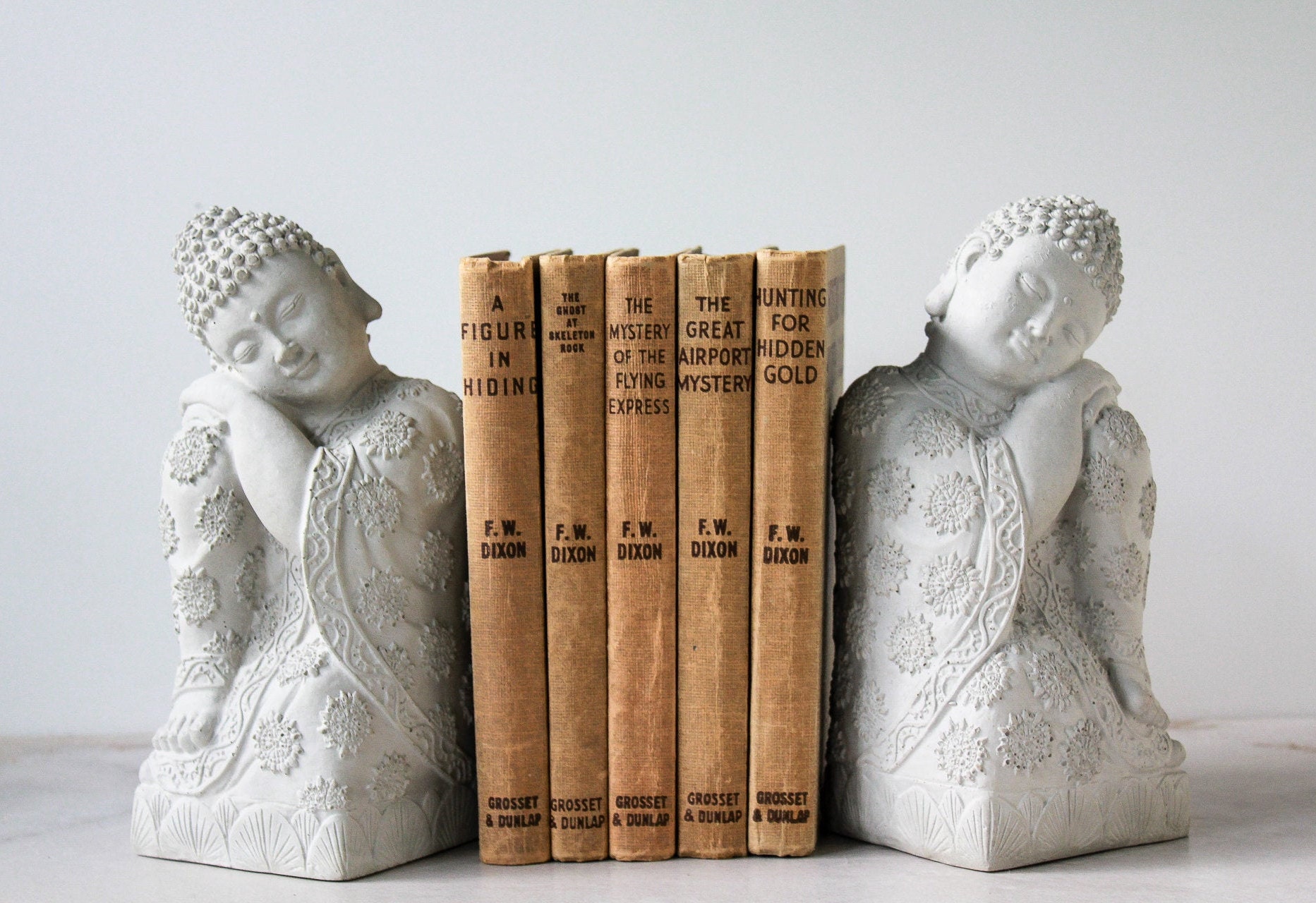 Buddha Bookends-unique Concrete Bookends-buddha Sculpture - Etsy UK