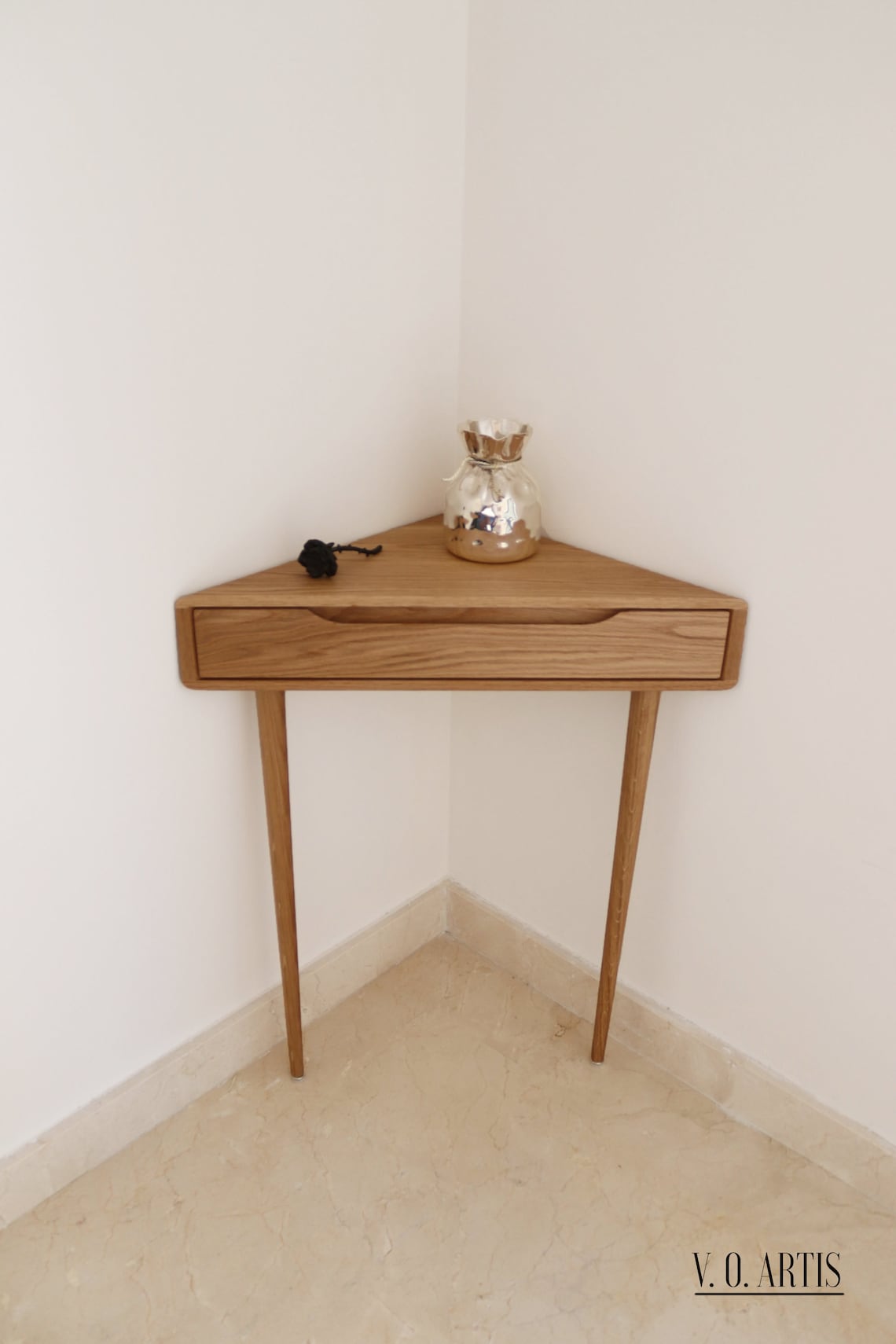 Corner Console Table in Solid Oak or Walnut - Etsy