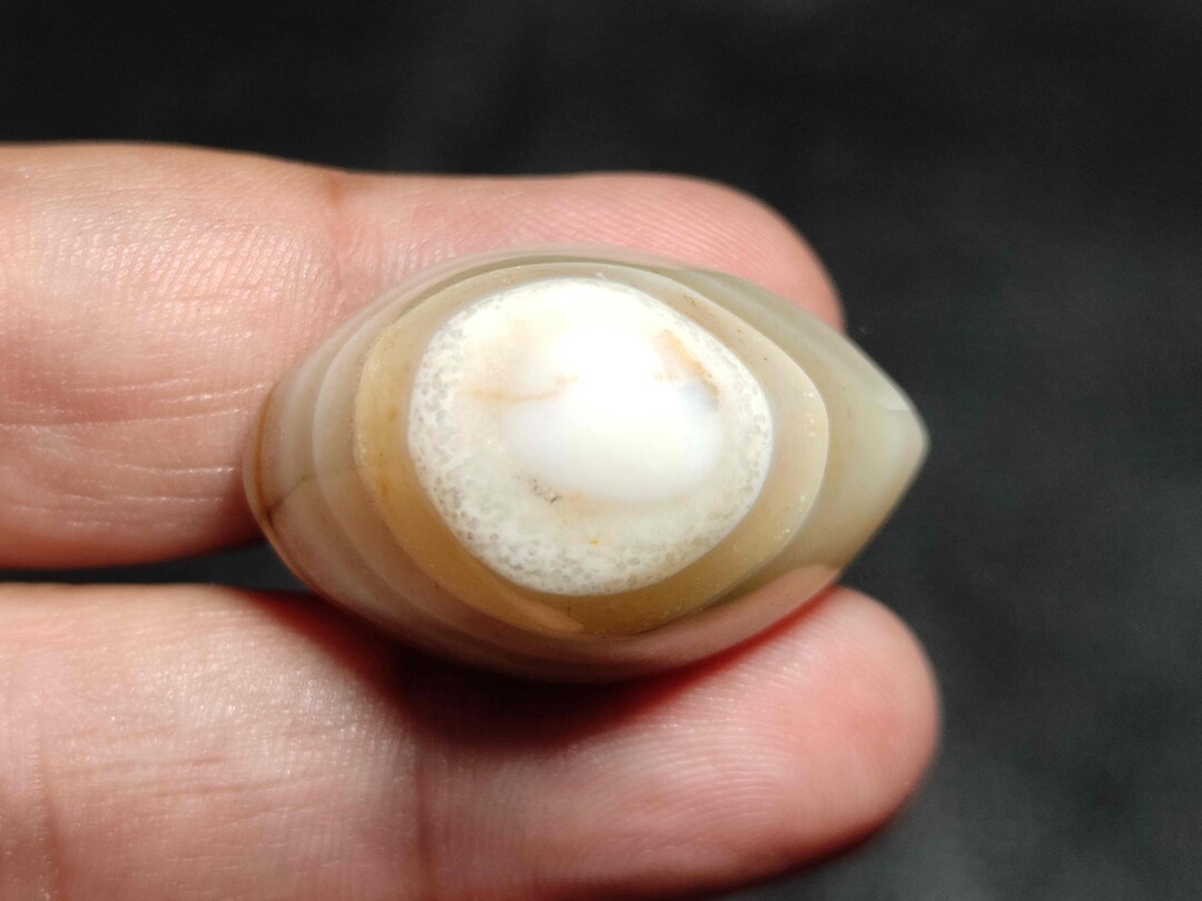 Natural Banded Bull Eye Agate Cabochon, Aqeeq Eye Agate Cabochon ...