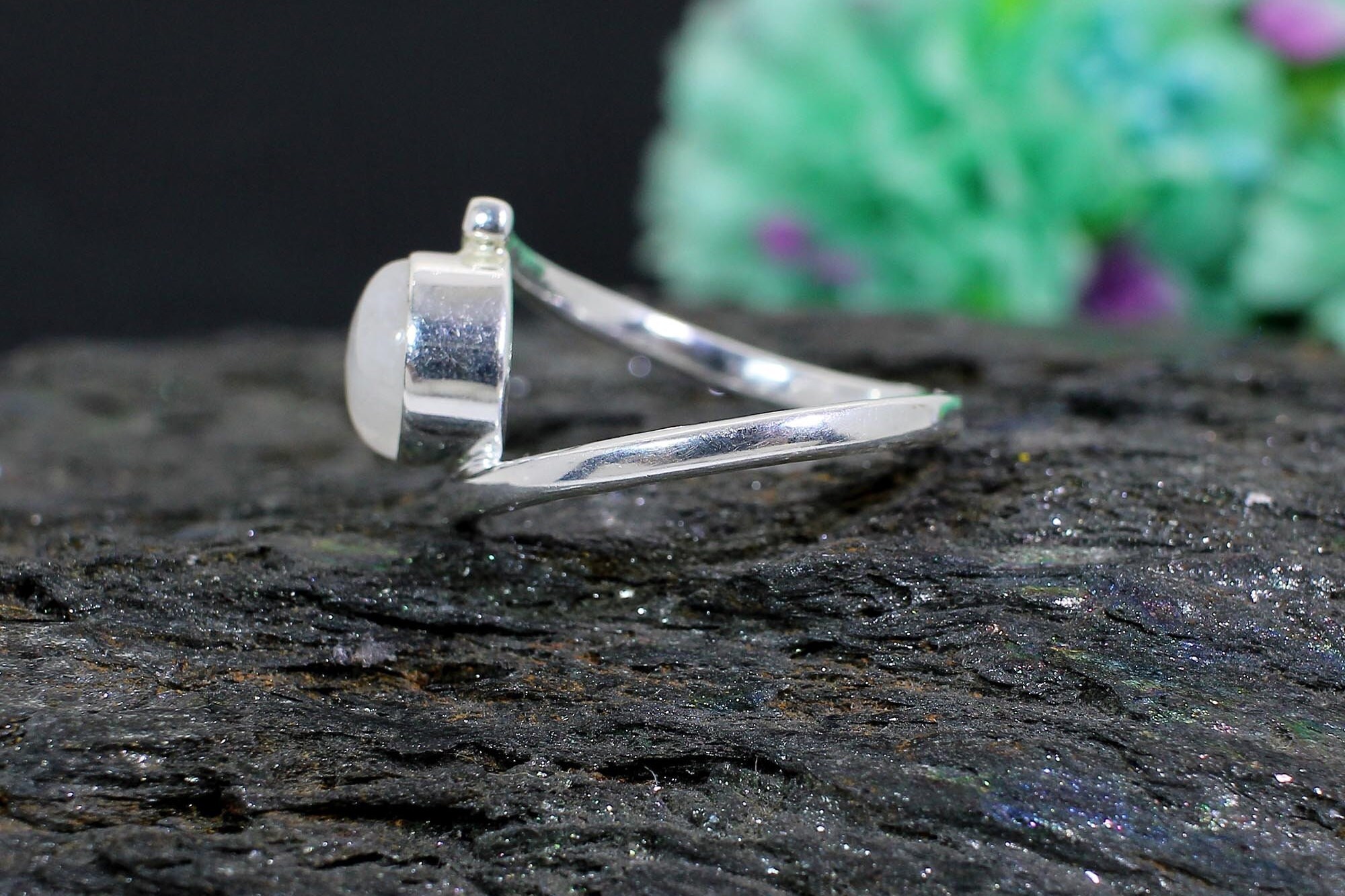 Round 8mm Moonstone Ring Bypass Shank Ring Birthstone Ring - Etsy