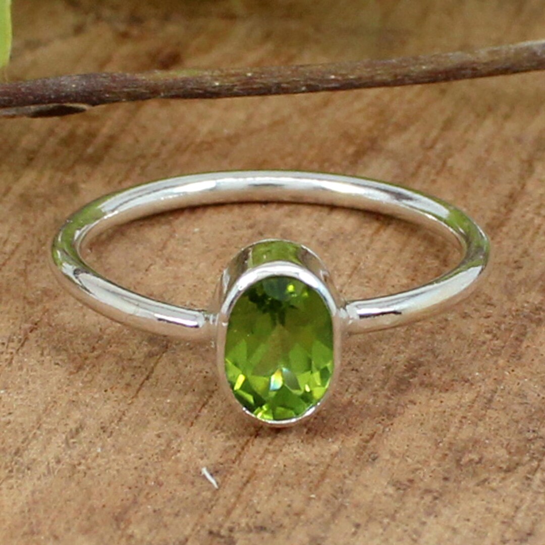 Vintage Peridot Ring: Oval Green Gemstone, 925 Sterling Silver - Etsy