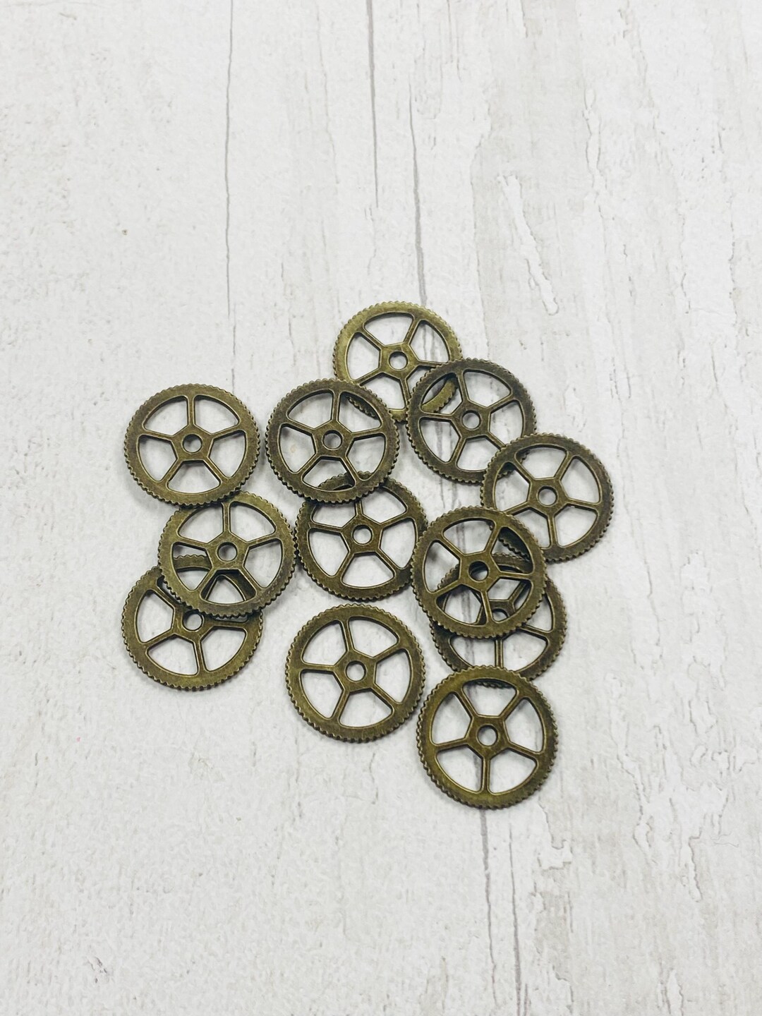Steampunk Cogs / Gears - Bronze Metal - 18mm in Diameter - 12 Pieces ...