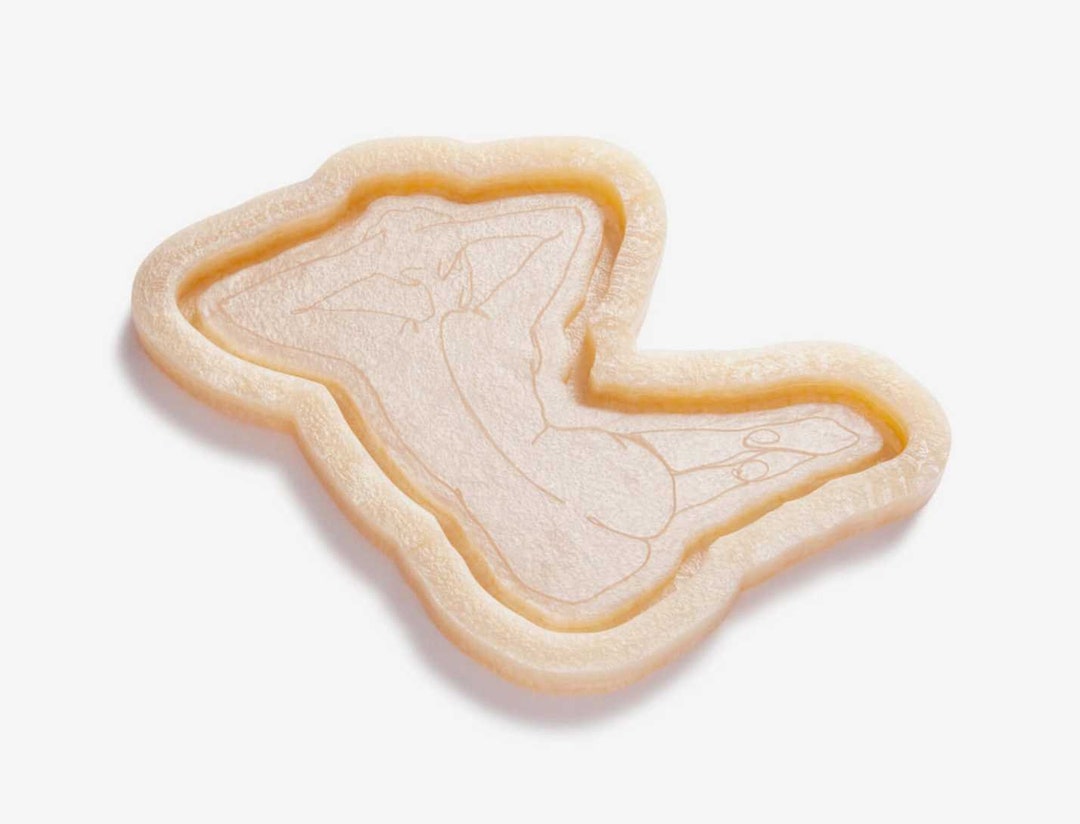 Resin8 X Mia Winston-hart Posing Lady Tray Mould - Etsy